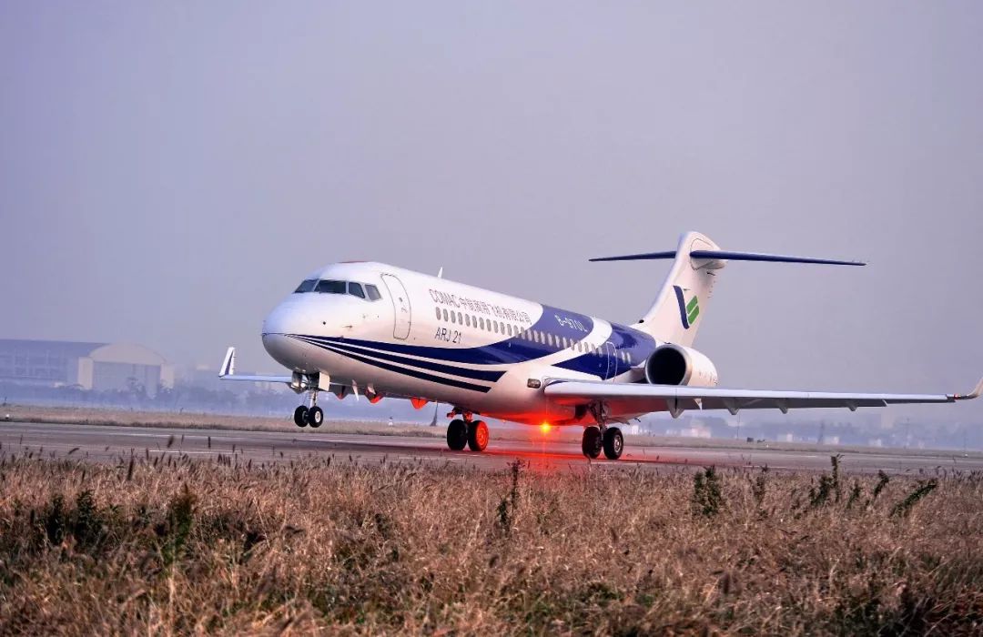 中国航空ARJ21：十年“回忆杀”，所有伟大的梦想都是一次非凡的长征